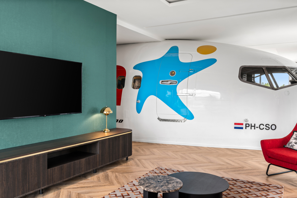 737 Suite - Corendon Amsterdam New-West, a Tribute Portfolio Hotel