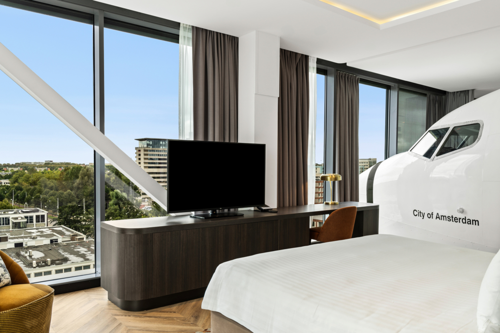737 Suite - Corendon Amsterdam New-West, a Tribute Portfolio Hotel