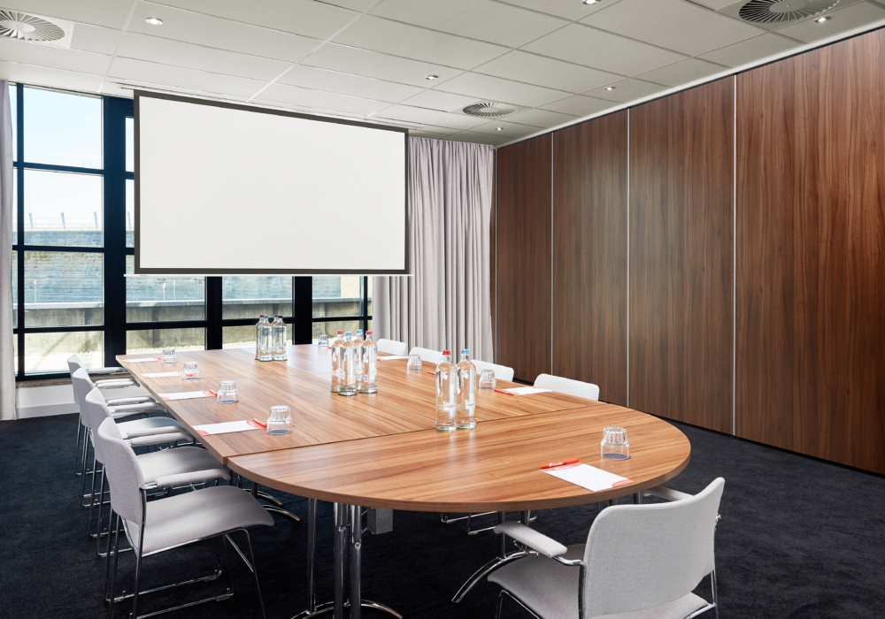 Corendon Urban Amsterdam Schiphol Airport - Corendon Urban Amsterdam ...